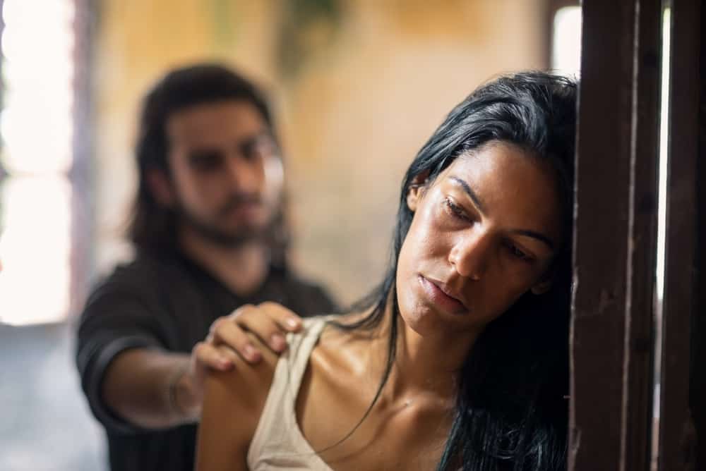 6 Steps To Escape An Abusive Relationship - FamilyToday