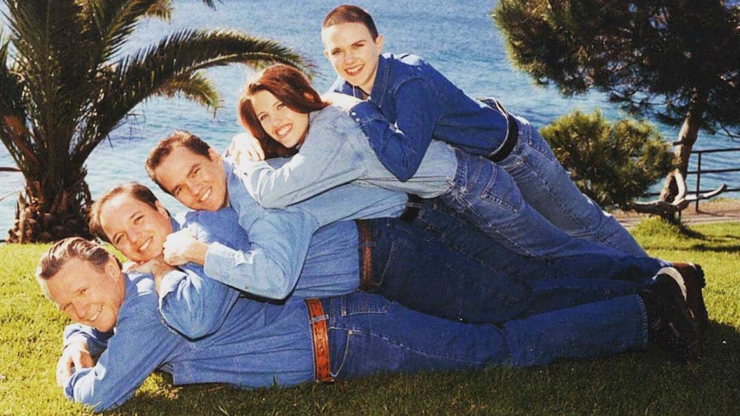 10 hilariously awkward family photos that will make you laugh out loud ...