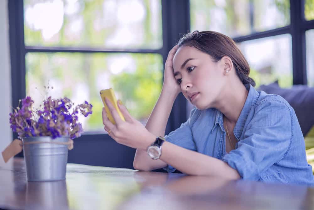 5 Easy Ways To Unplug From Your Phone (and Fight Your Anxiety ...
